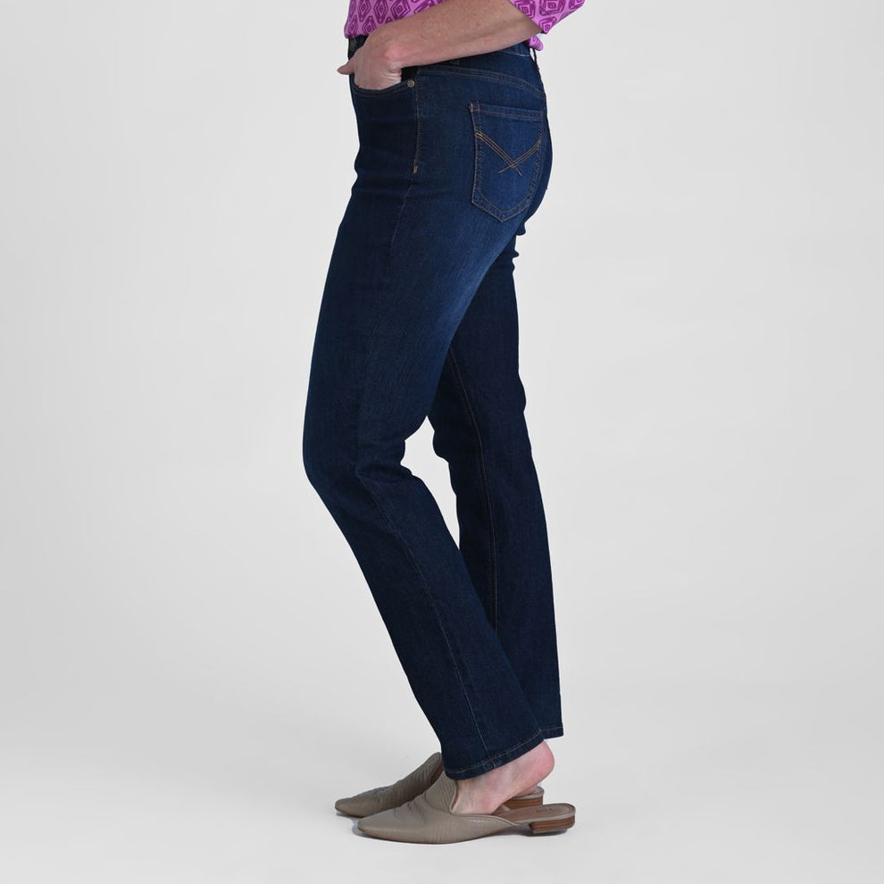 Everyday Relaxed Fit Straight Leg Jean - Black – Christopher & Banks