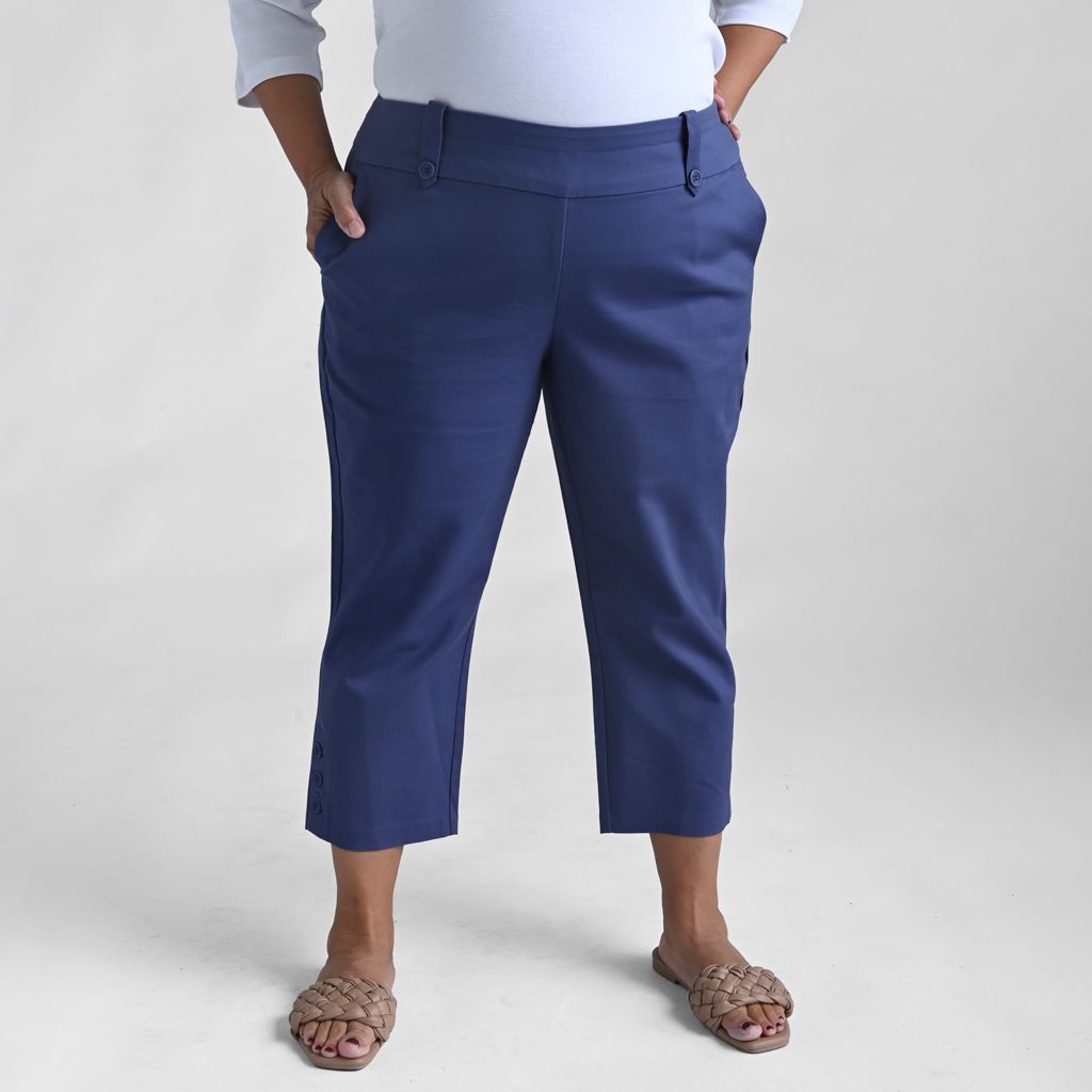 Signature Slimming Button Detail Pull On Capri - DEEP INDIGO ...